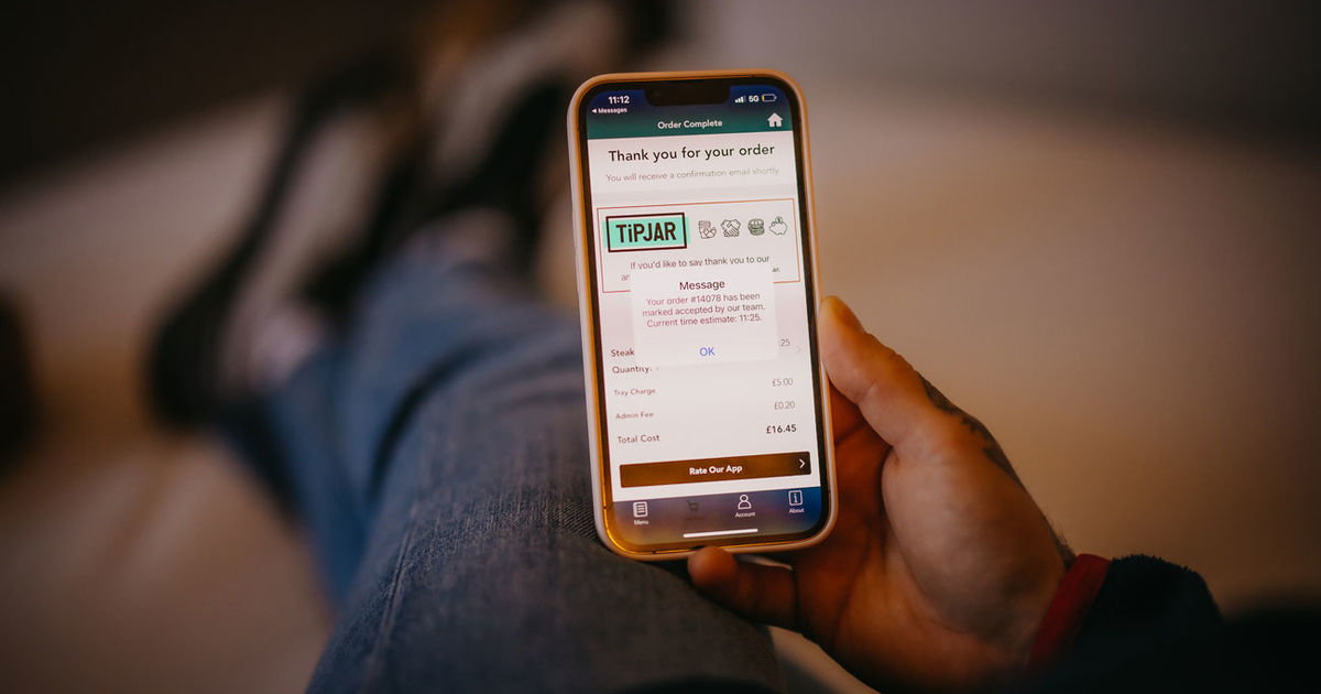 6 reasons why your takeaway needs a website and app